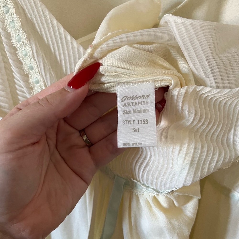 1960s Goddard Artemis Cream Peignoir Set - Gem